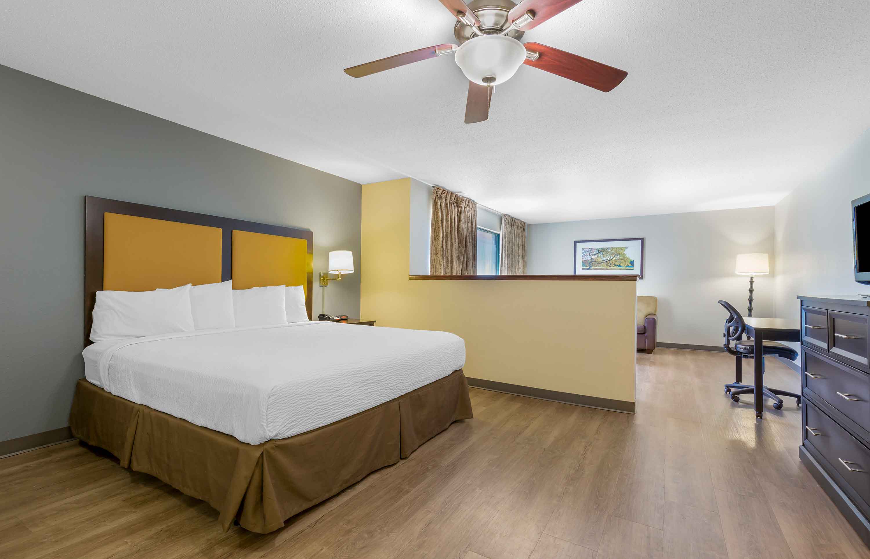 Chicago, IL Extended Stay Hotels | Extended Stay America