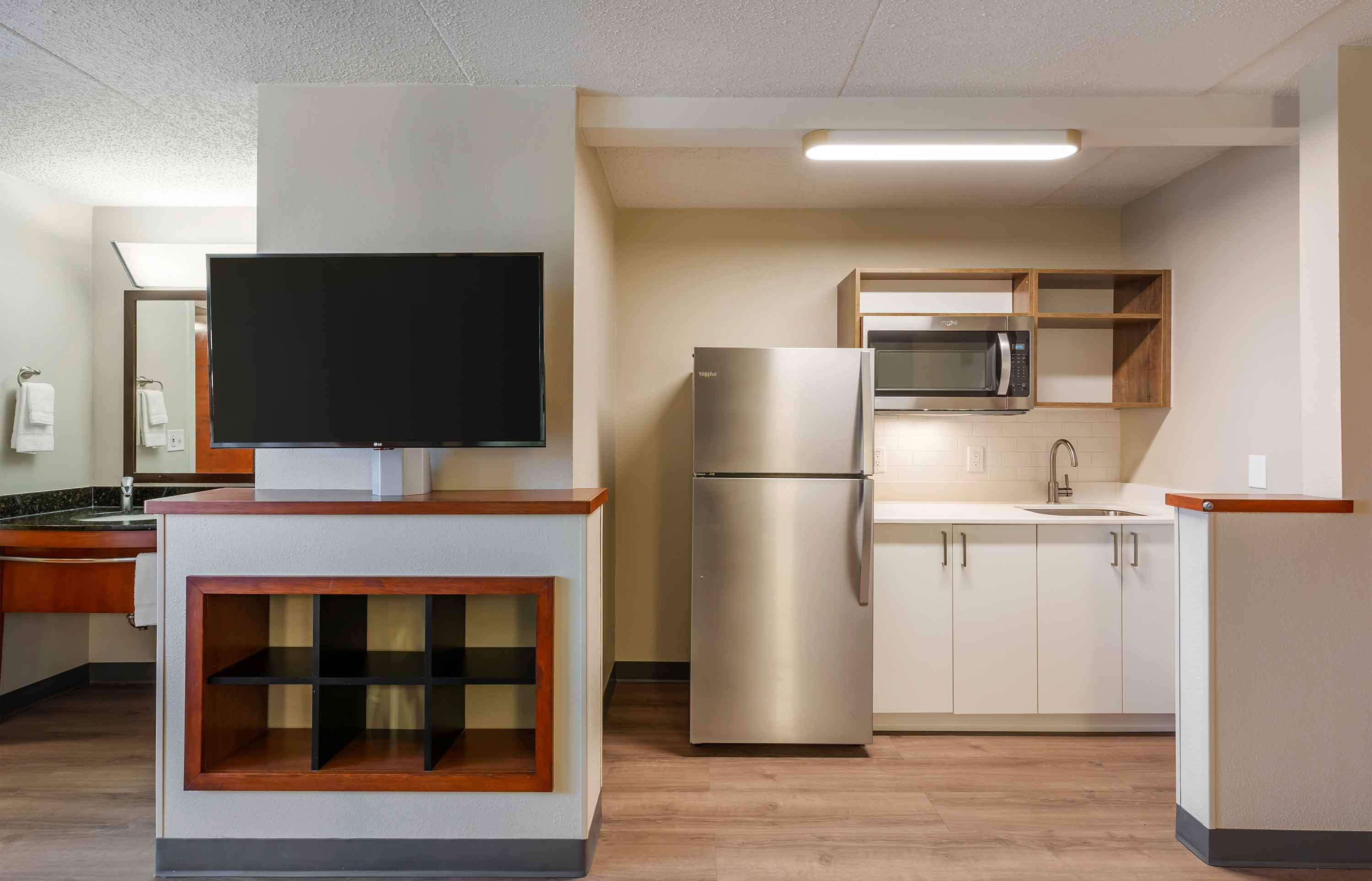 Premier Suites Cleveland - Independence | Extended Stay America