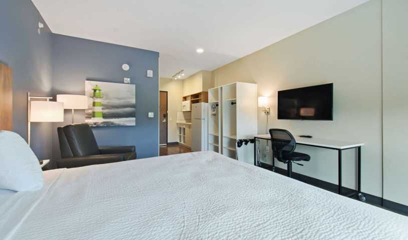 Austin, TX - Premier Suites Austin - Austin Airport Hotel | Extended ...