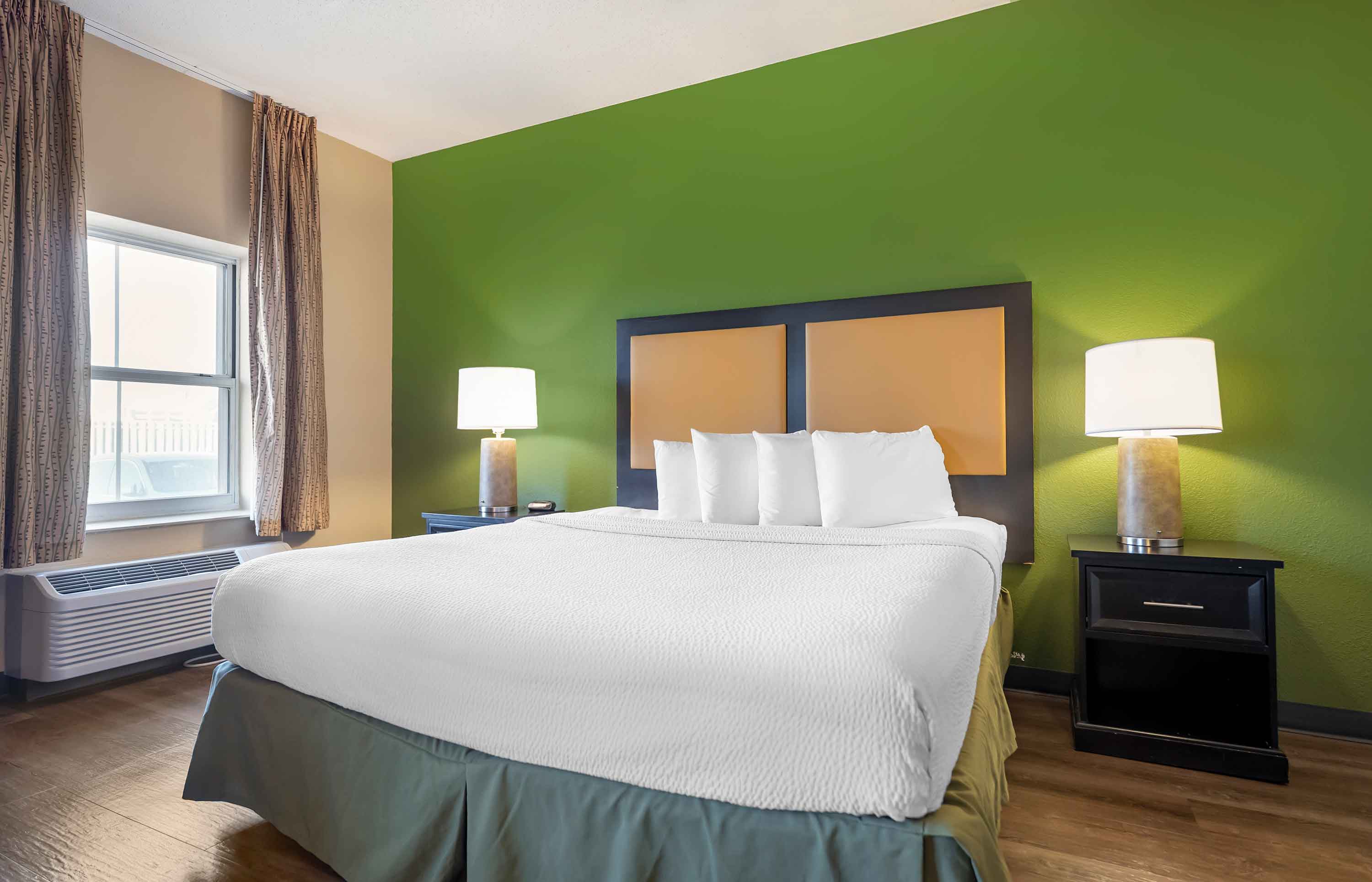 Chicago, IL Extended Stay Hotels | Extended Stay America