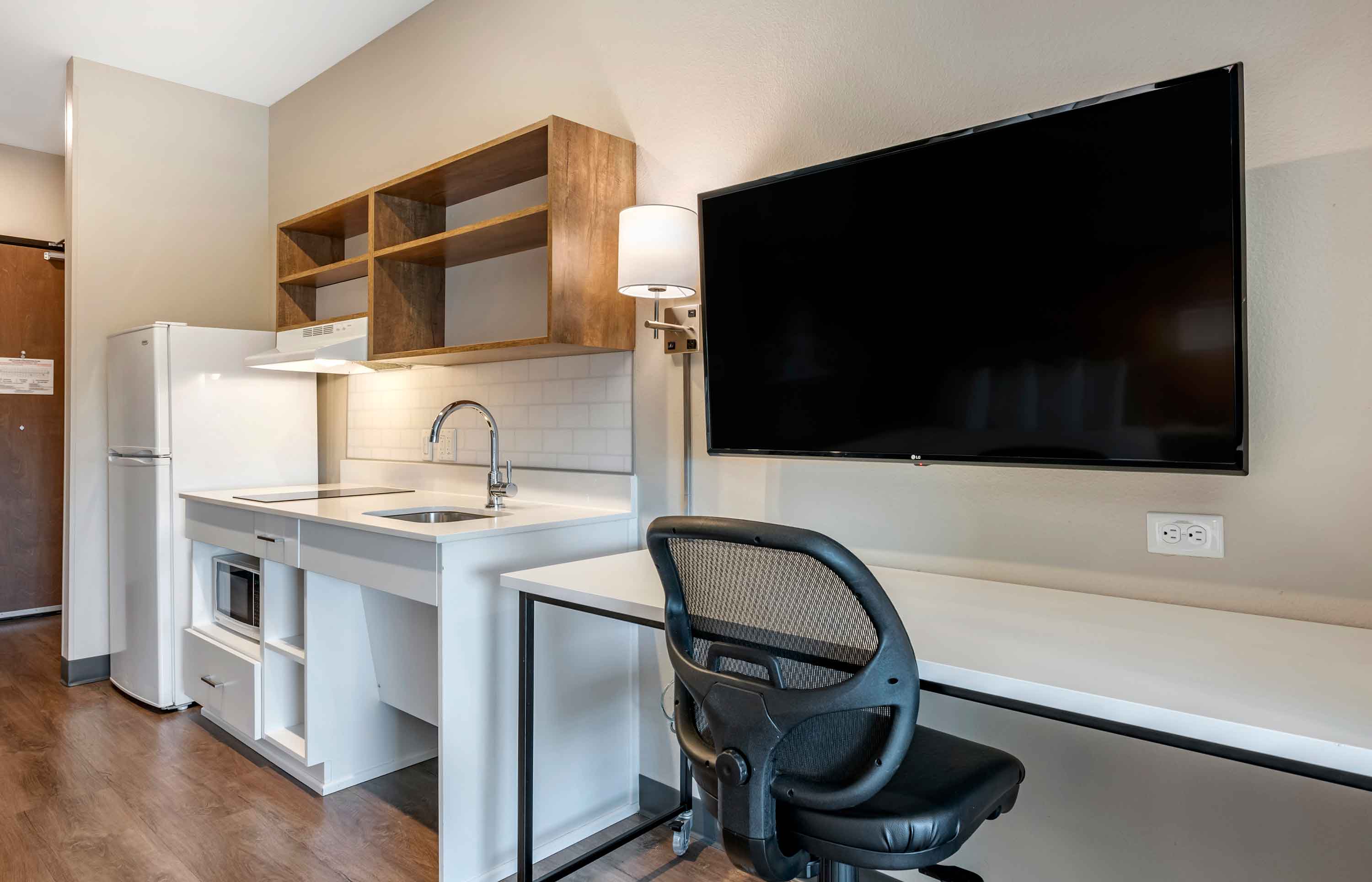Premier Suites Austin - Austin Airport | Extended Stay America