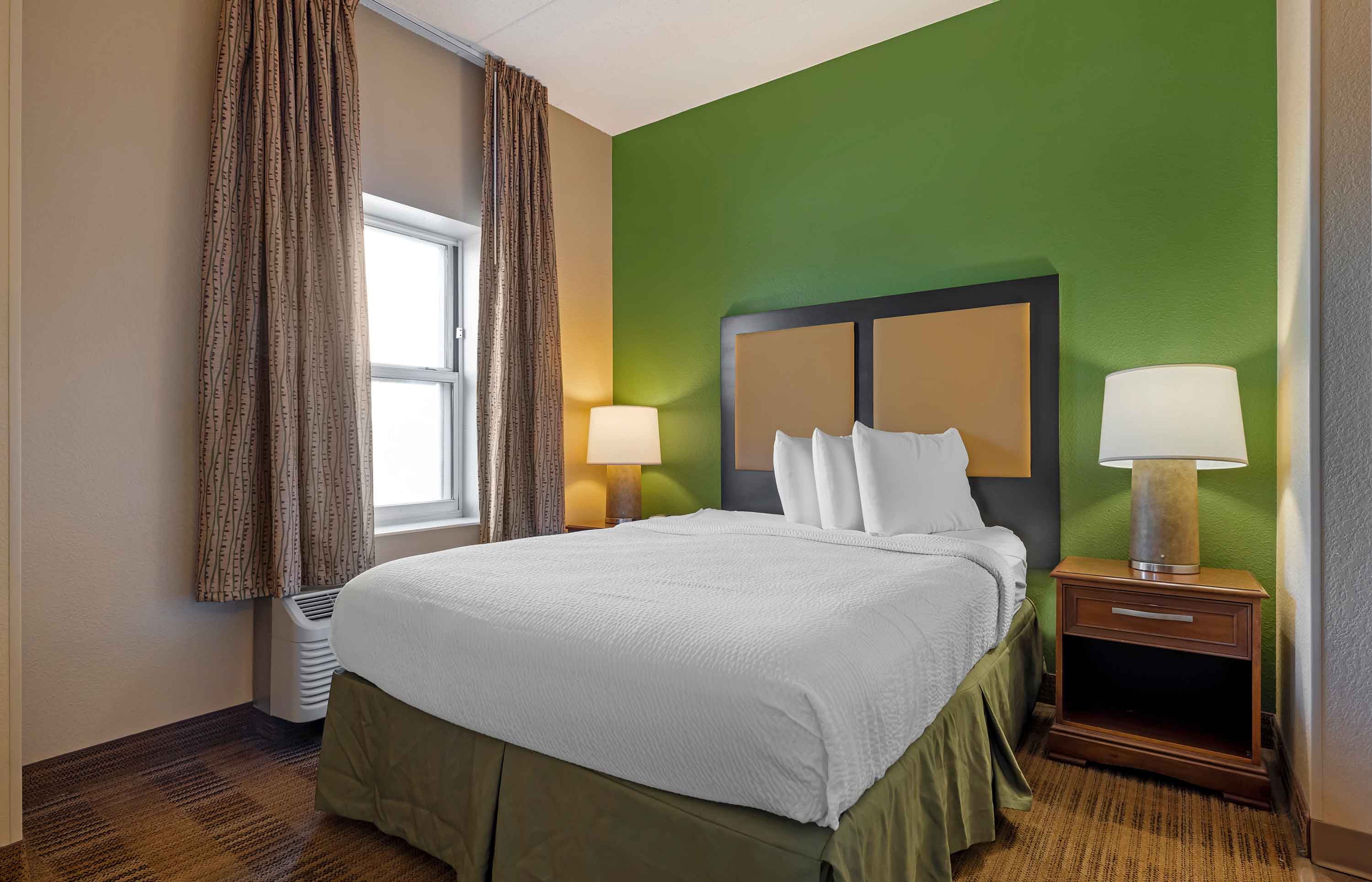 Chicago, IL Extended Stay Hotels | Extended Stay America