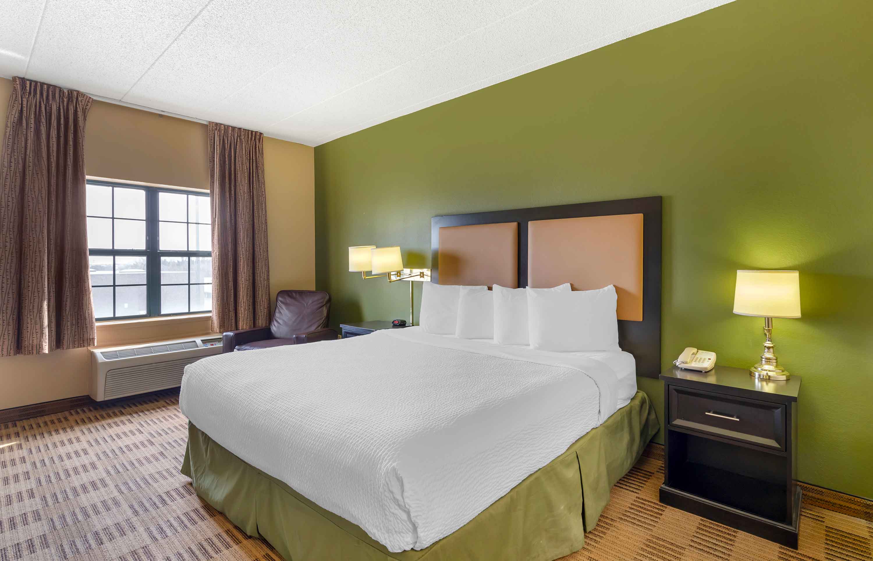 Chicago, IL Extended Stay Hotels | Extended Stay America