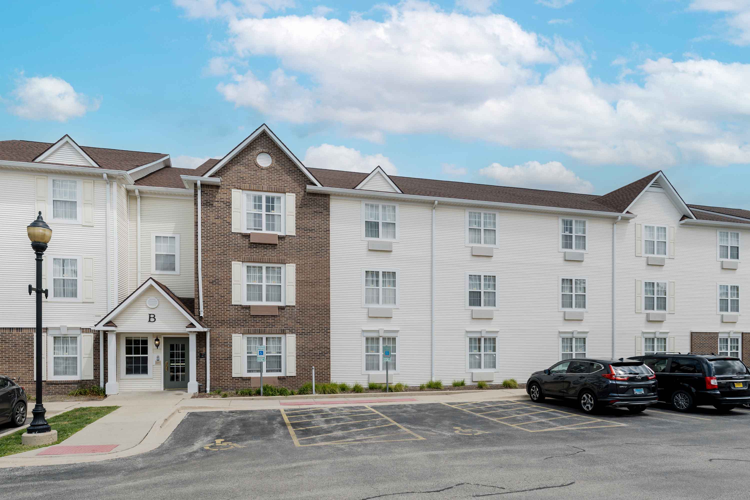 Chicago, IL Extended Stay Hotels | Extended Stay America