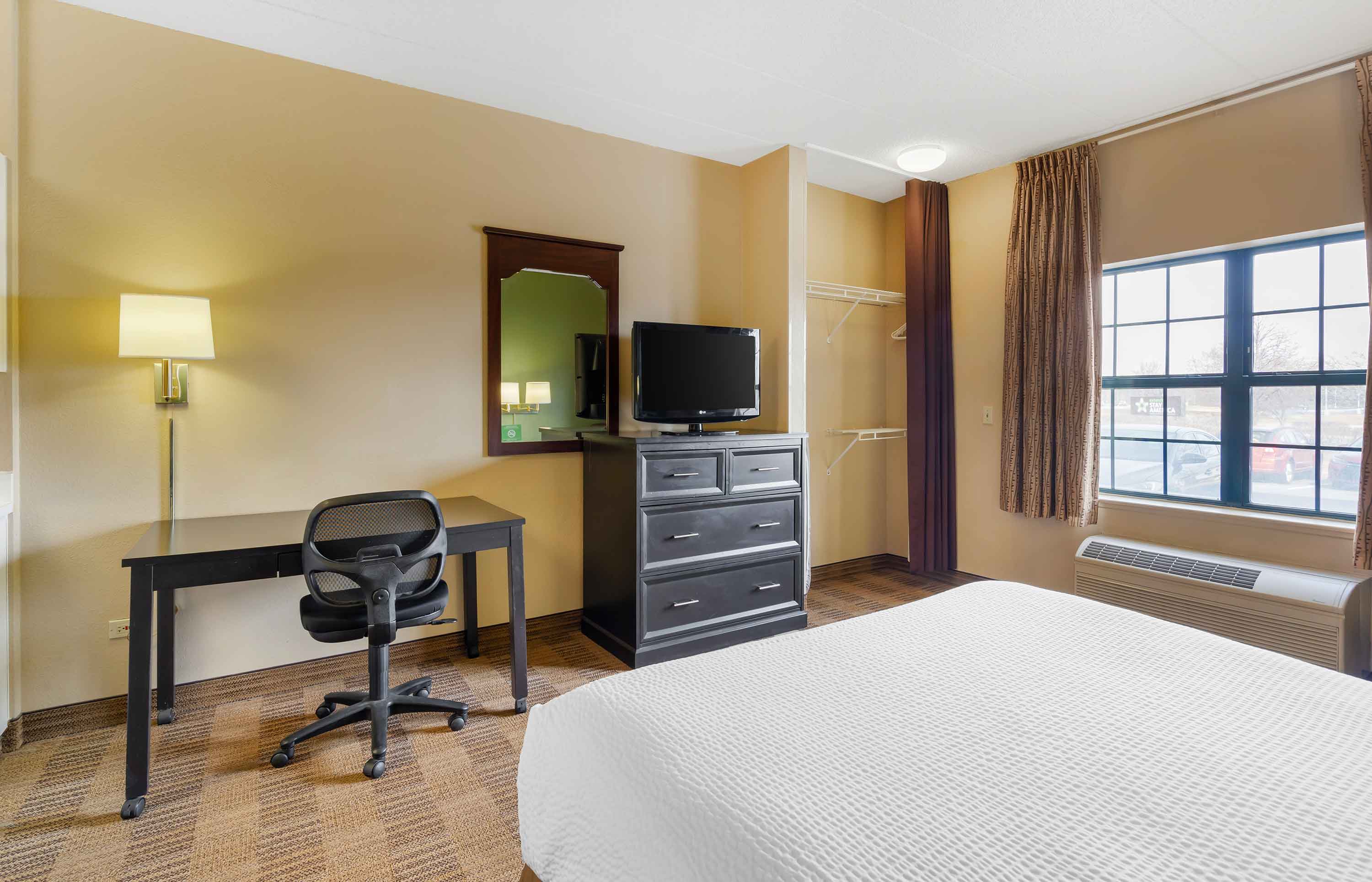 Chicago, IL Extended Stay Hotels | Extended Stay America