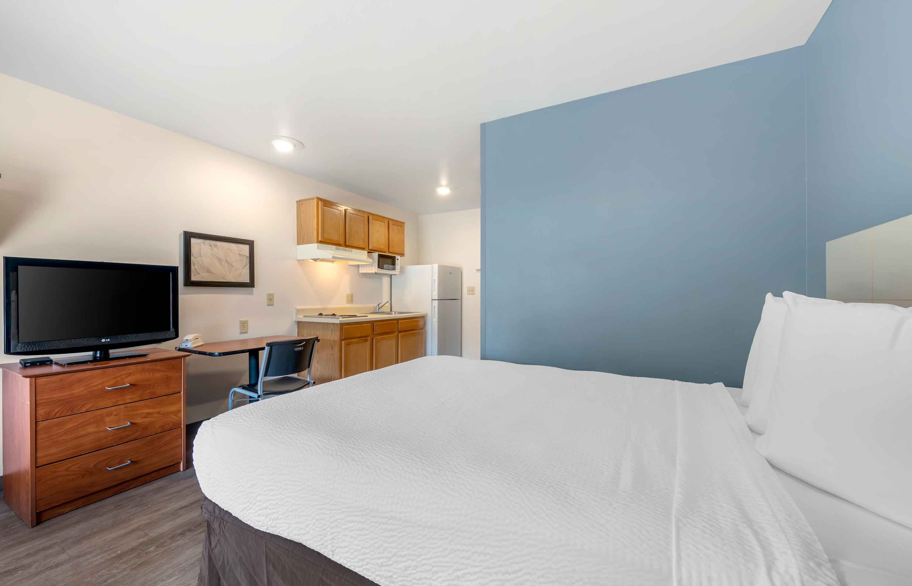 Select Suites Orlando - East | Extended Stay America