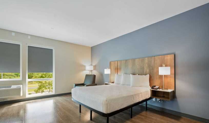 Austin, TX - Premier Suites Austin - Austin Airport Hotel | Extended ...