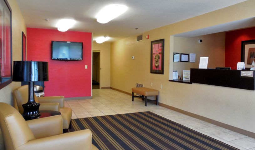 Raleigh, NC - Raleigh - North Raleigh - Wake Towne Drive Hotel ...