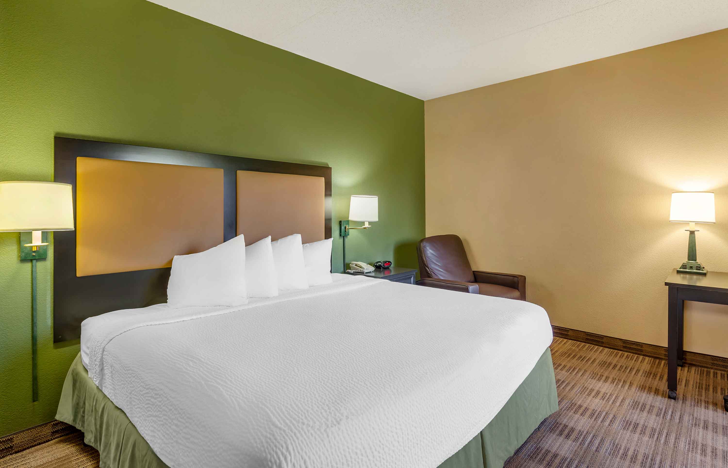 Chicago, IL Extended Stay Hotels | Extended Stay America