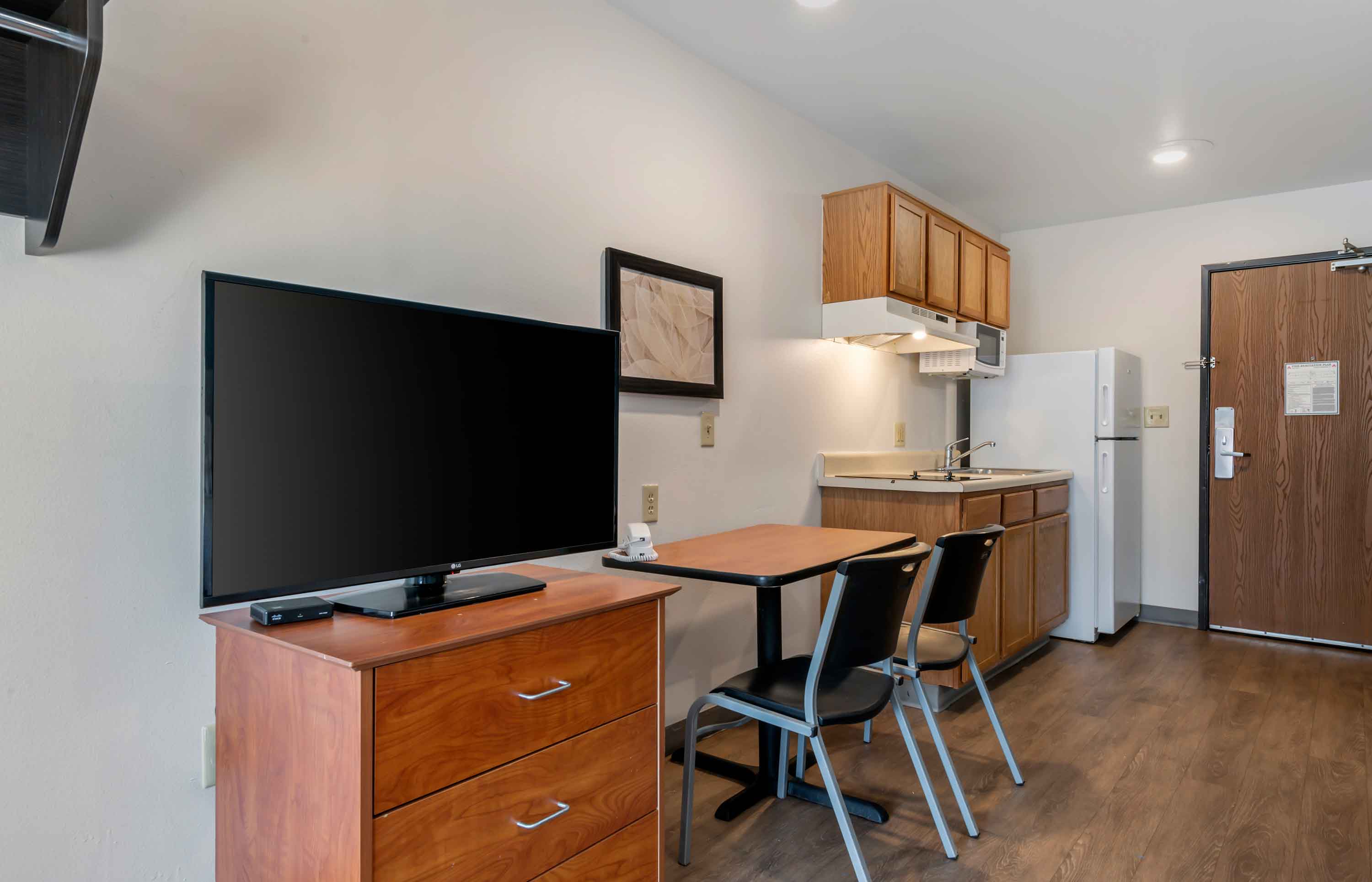 Select Suites Orlando - East | Extended Stay America