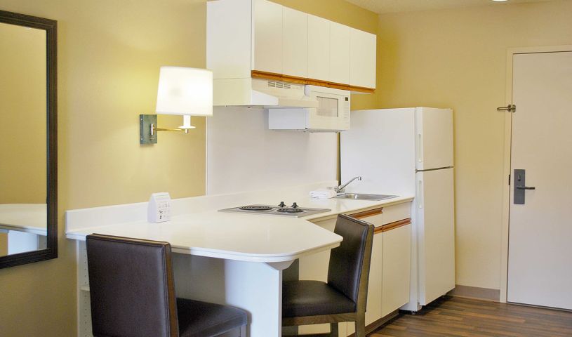 Austin, TX - Austin - Downtown - Town Lake Hotel | Extended Stay America