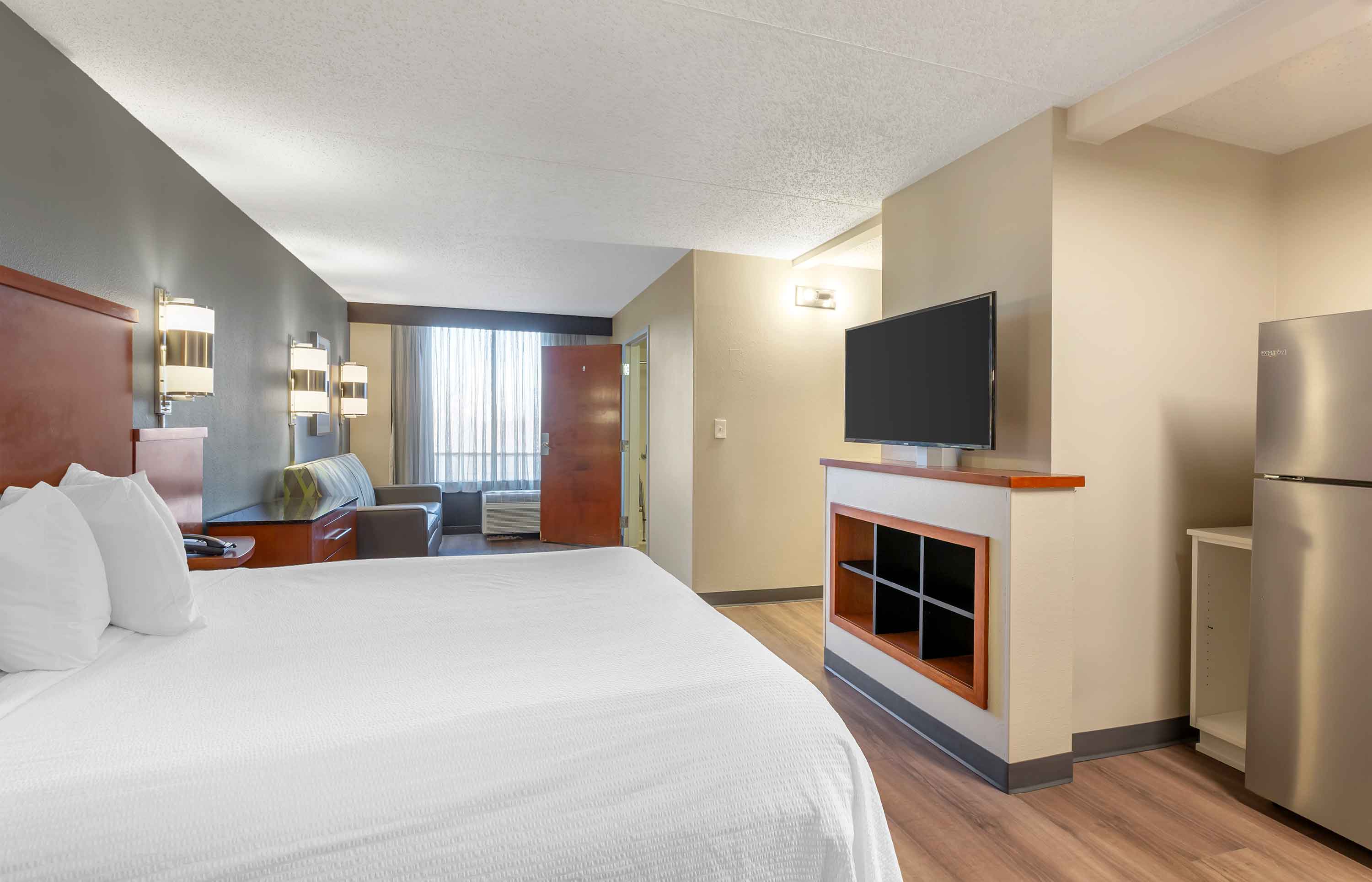 Premier Suites Cleveland - Independence | Extended Stay America