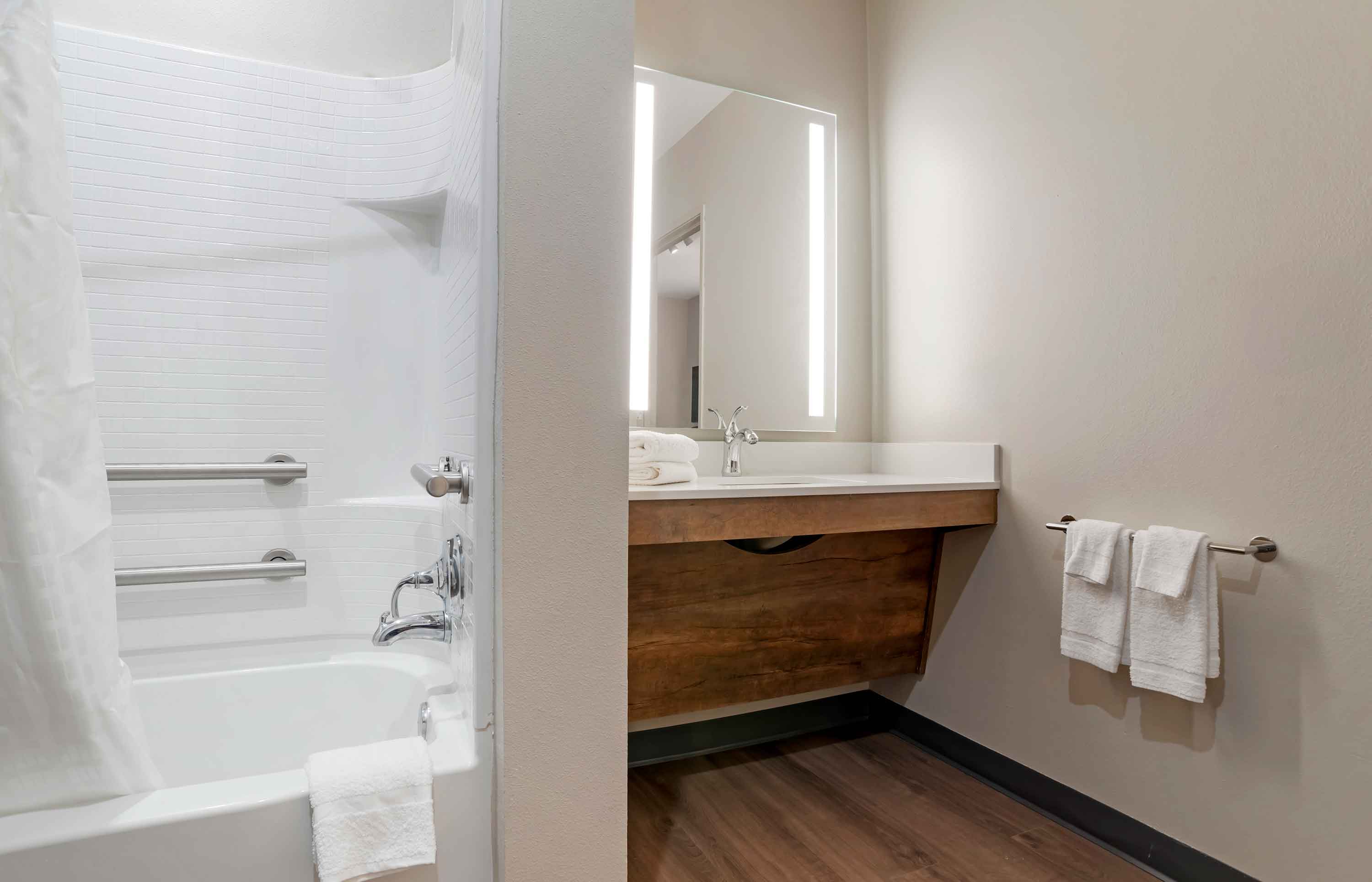 Premier Suites Pensacola- NAS Corry Station | Extended Stay America