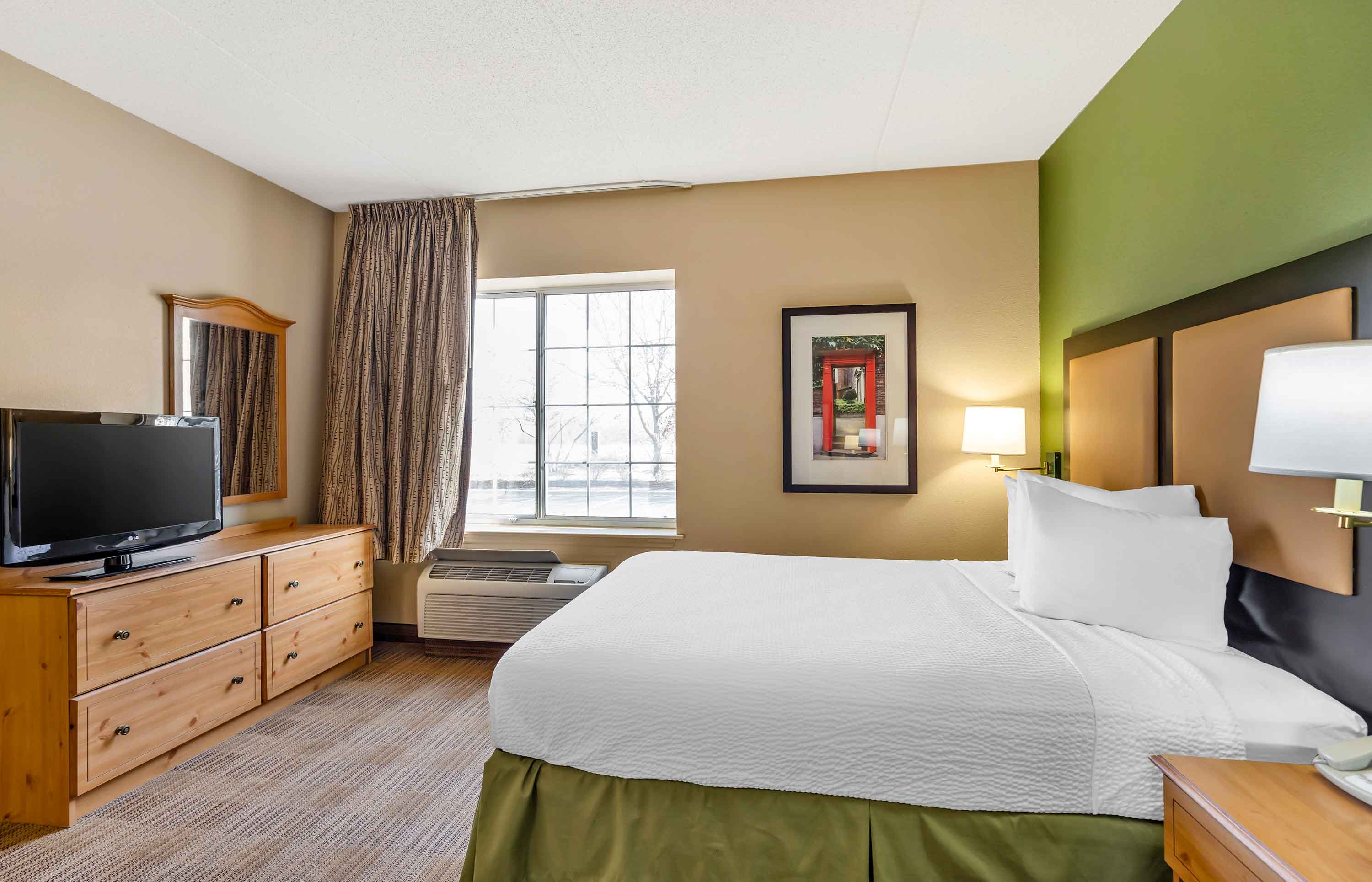 Chicago, IL Extended Stay Hotels | Extended Stay America