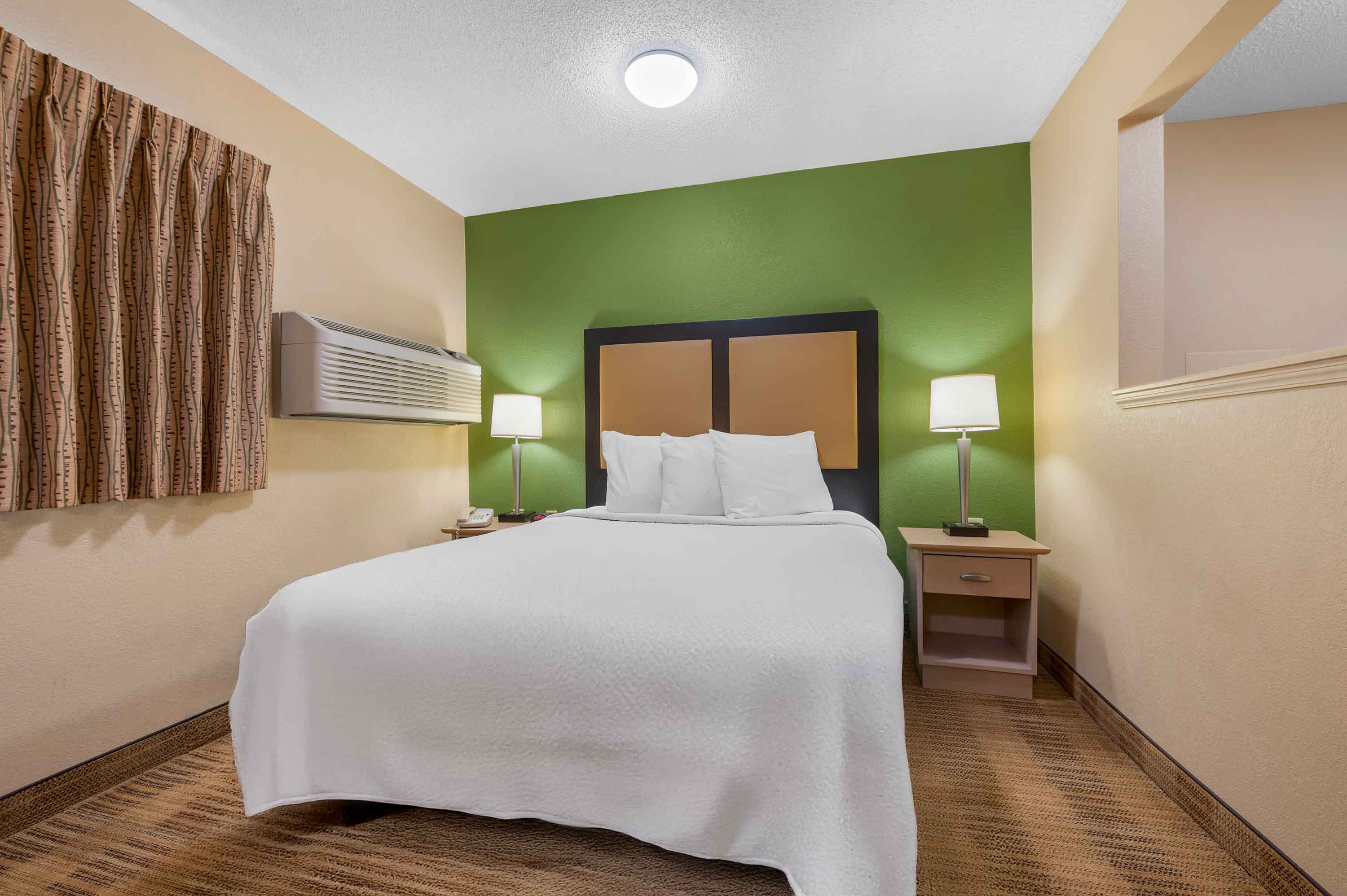 Chicago, IL Extended Stay Hotels | Extended Stay America