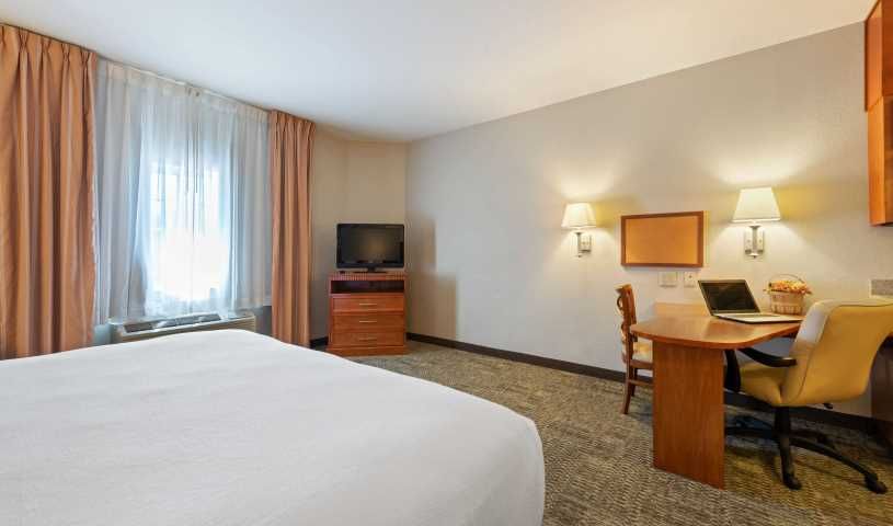 Houston, TX - Houston – IAH Airport Hotel | Extended Stay America