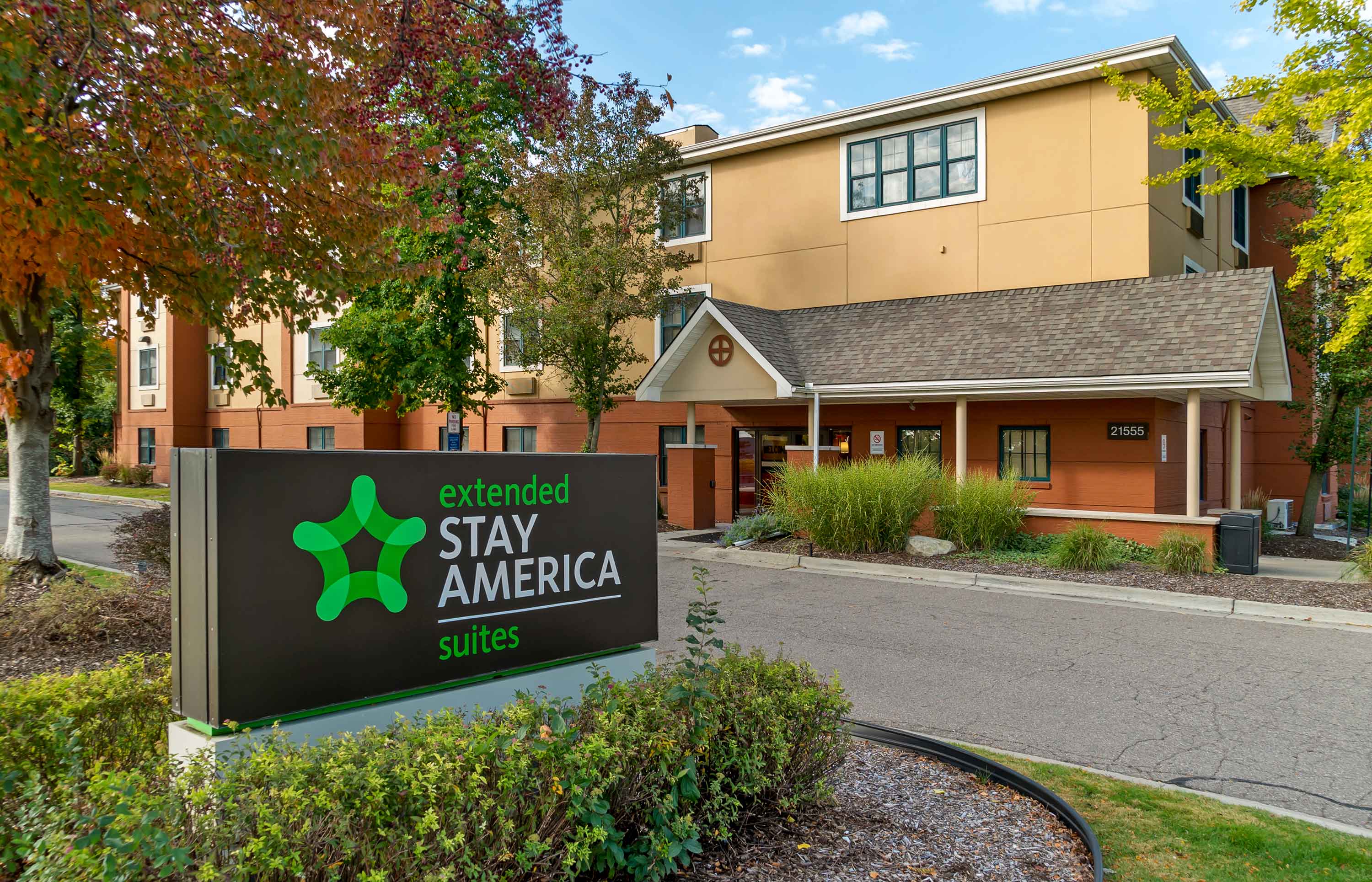 Novi, MI - Select Suites Detroit - Novi - Haggerty Road Hotel ...