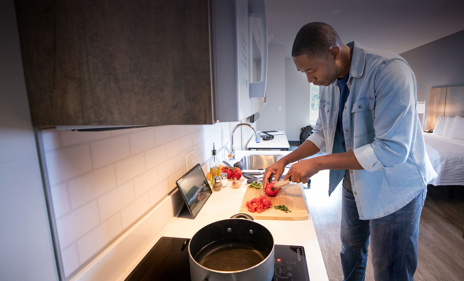 STAY Awhile with Generous Hotel Amenities | Extended Stay America