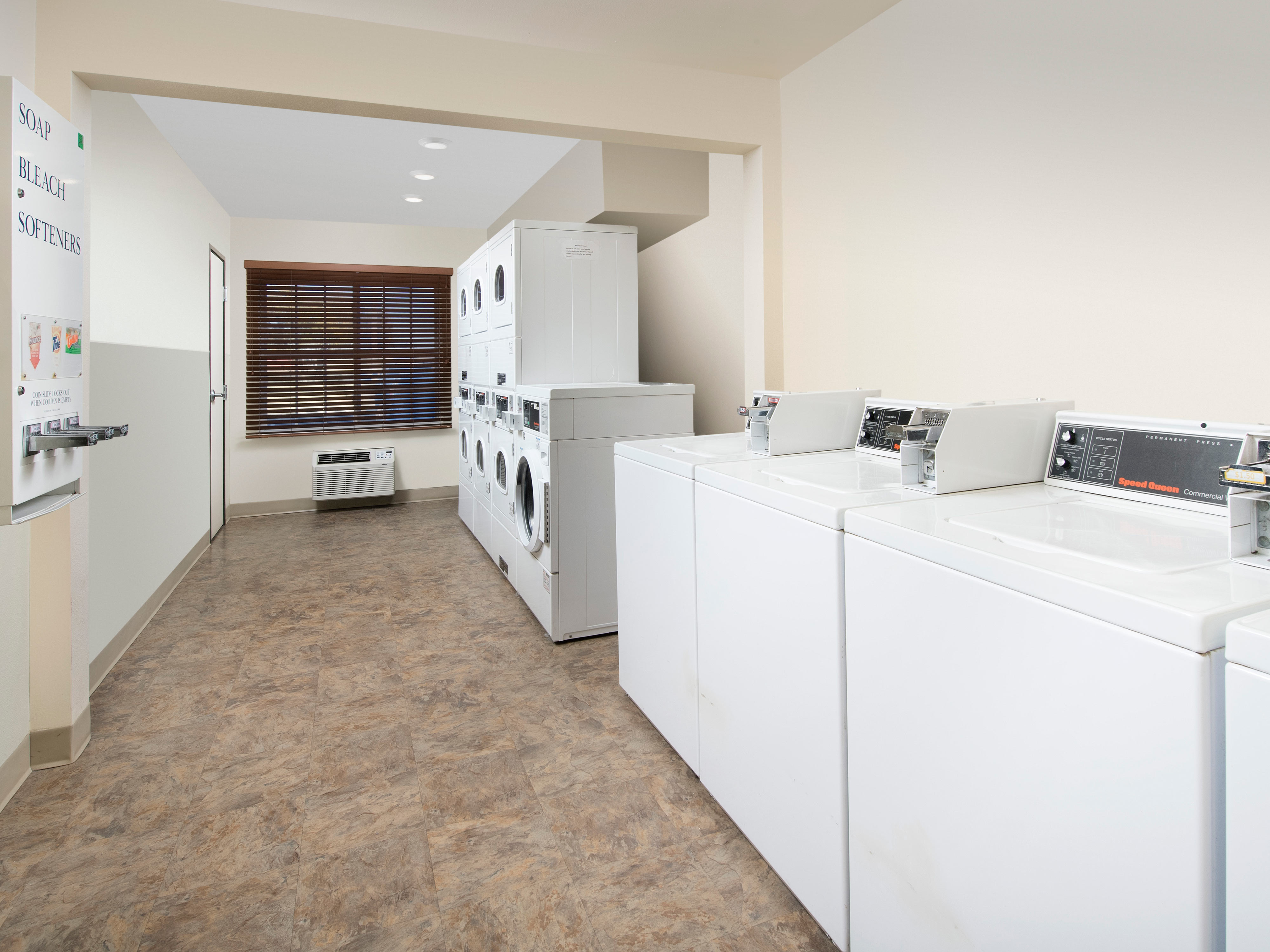 Oklahoma City, OK - Select Suites Oklahoma City - Southeast Hotel ...