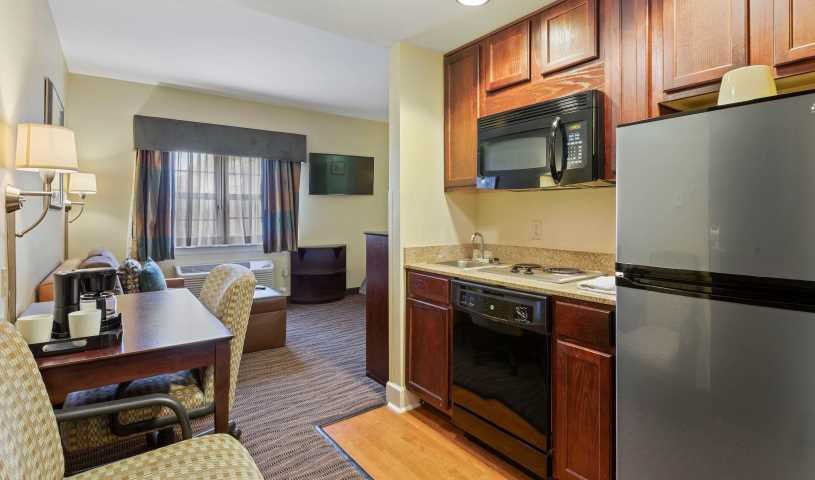 Lakeland, FL - Premier Suites Lakeland-I-4 Hotel | Extended Stay America