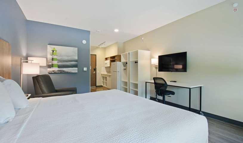 Austin, TX - Premier Suites Austin - Austin Airport Hotel | Extended ...
