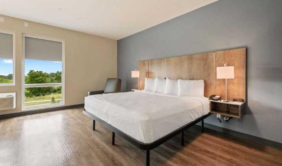 Austin, TX - Premier Suites Austin - Austin Airport Hotel | Extended ...